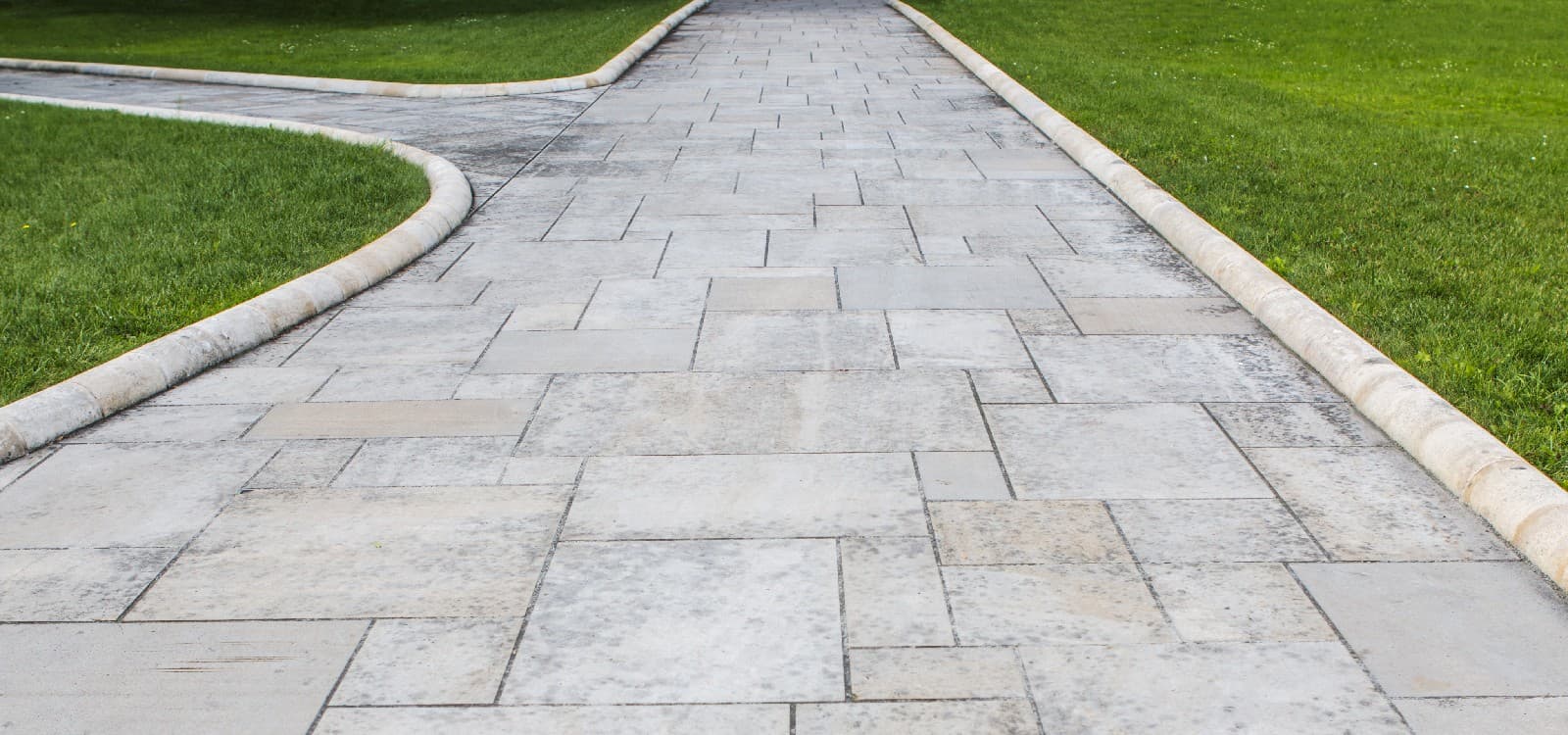 What’s the difference between sawn and riven paving? – Bridge Street Stone