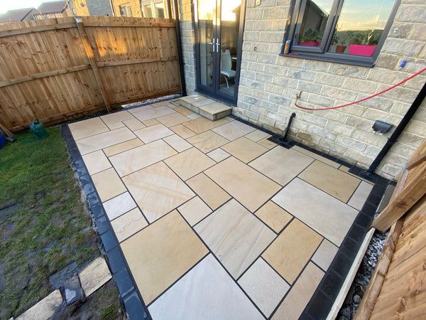 Whitby Sawn Indian Sandstone (20mm) – Single Size Paving Slabs – Bridge ...