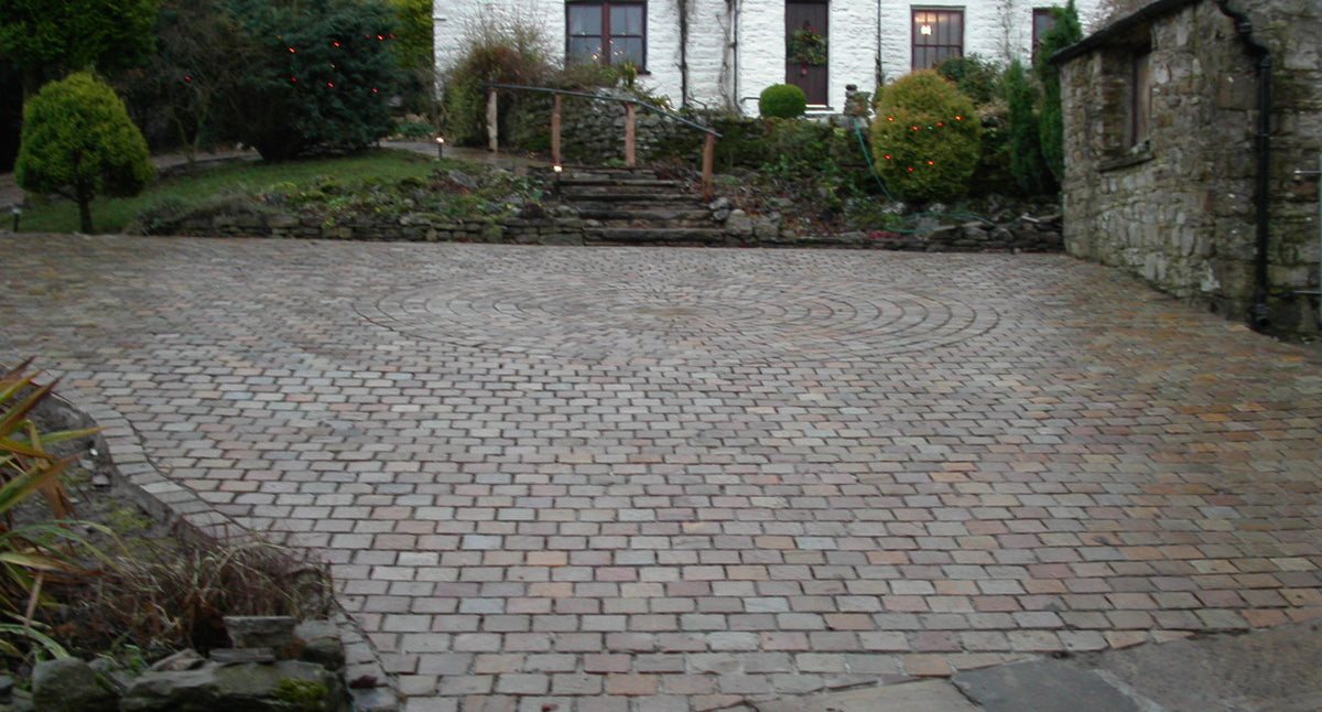 Brown/Raj Indian Sandstone Setts | Buy Online